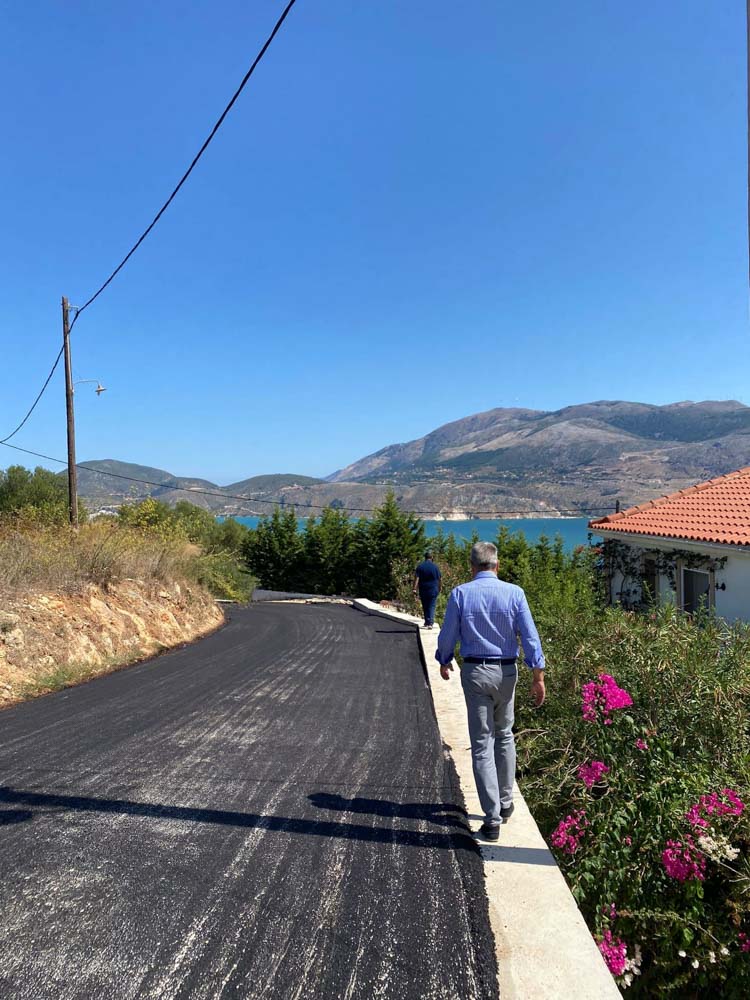 Έργα οδοποιίας και ύδρευσης στα Κουβαλάτα (εικόνες) - Kefalonia Life