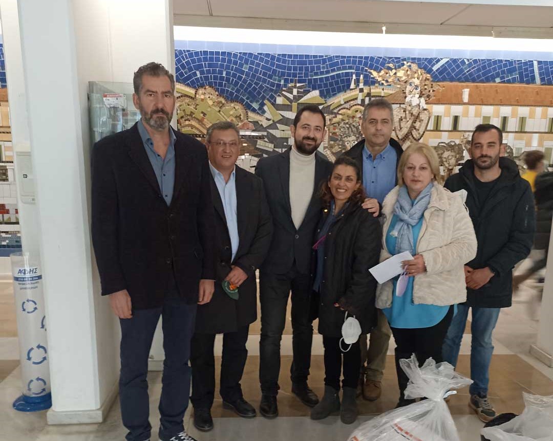 Ν.Ε. ΠΑ.ΣΟ.Κ. - ΚΙΝ.ΑΛ.: Παράδοση ειδών ιματισμού στο Γενικό Νοσοκομείο ...