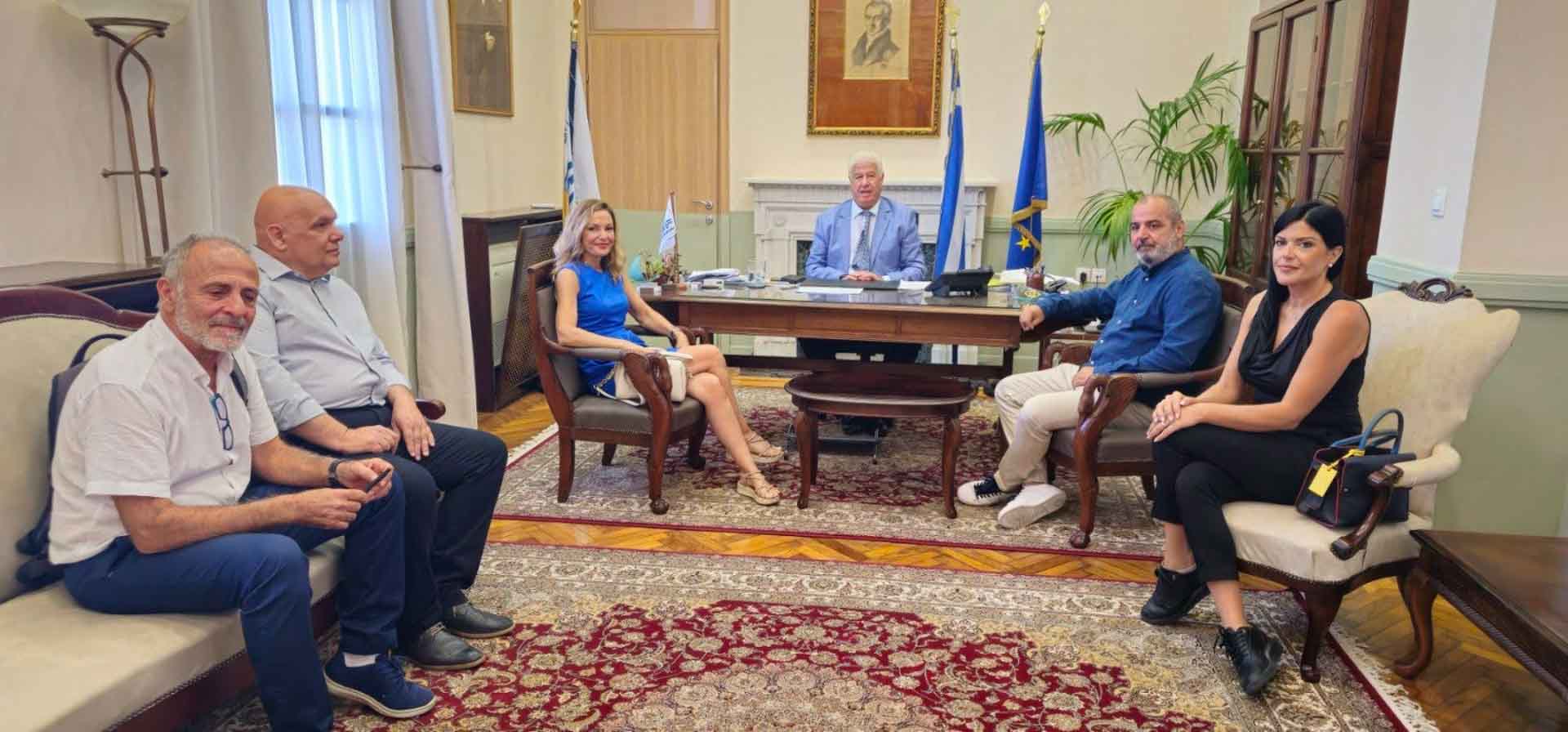 Σύσκεψη για την τουριστική προβολή των Ιονίων Νήσων με τη συμμετοχή των ...
