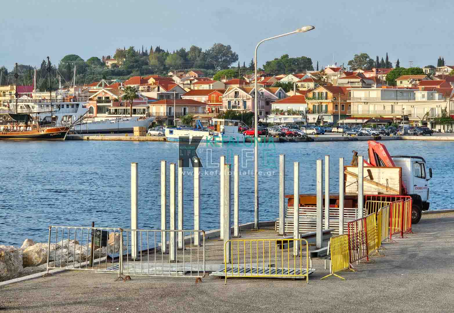 Ξεκίνησαν οι εργασίες για το στέγαστρο αναμονής των πολιτών στο Λιμάνι ...